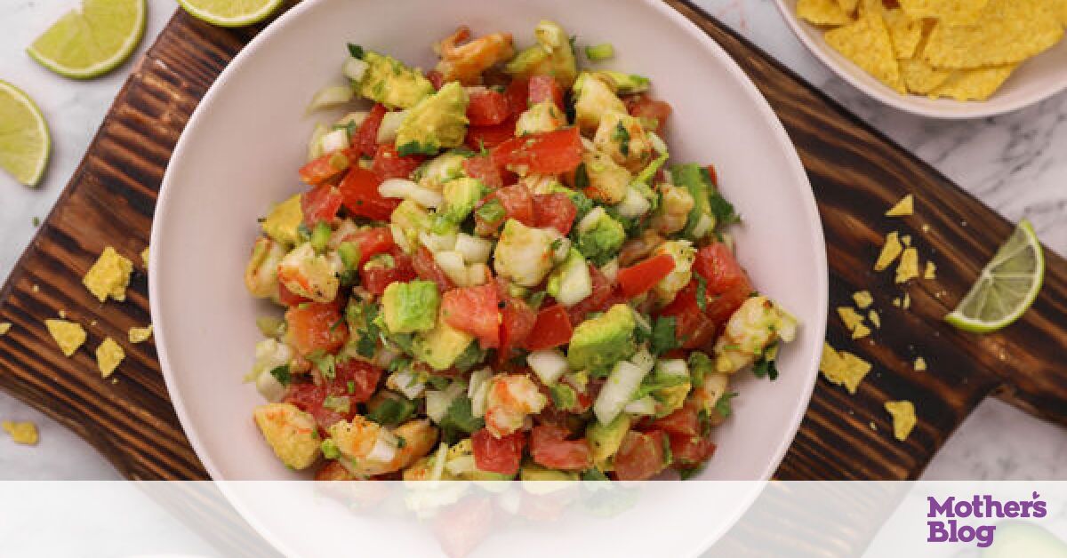 Δροσερή μεξικάνικη σαλάτα pico de gallo με γαρίδες και αβοκάντο ...