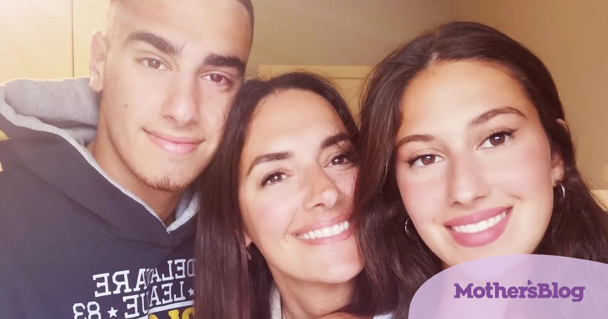 Νόνη Δούνια: Τα παιδιά της, μεγαλώνοντας, της μοιάζουν όλο και ...