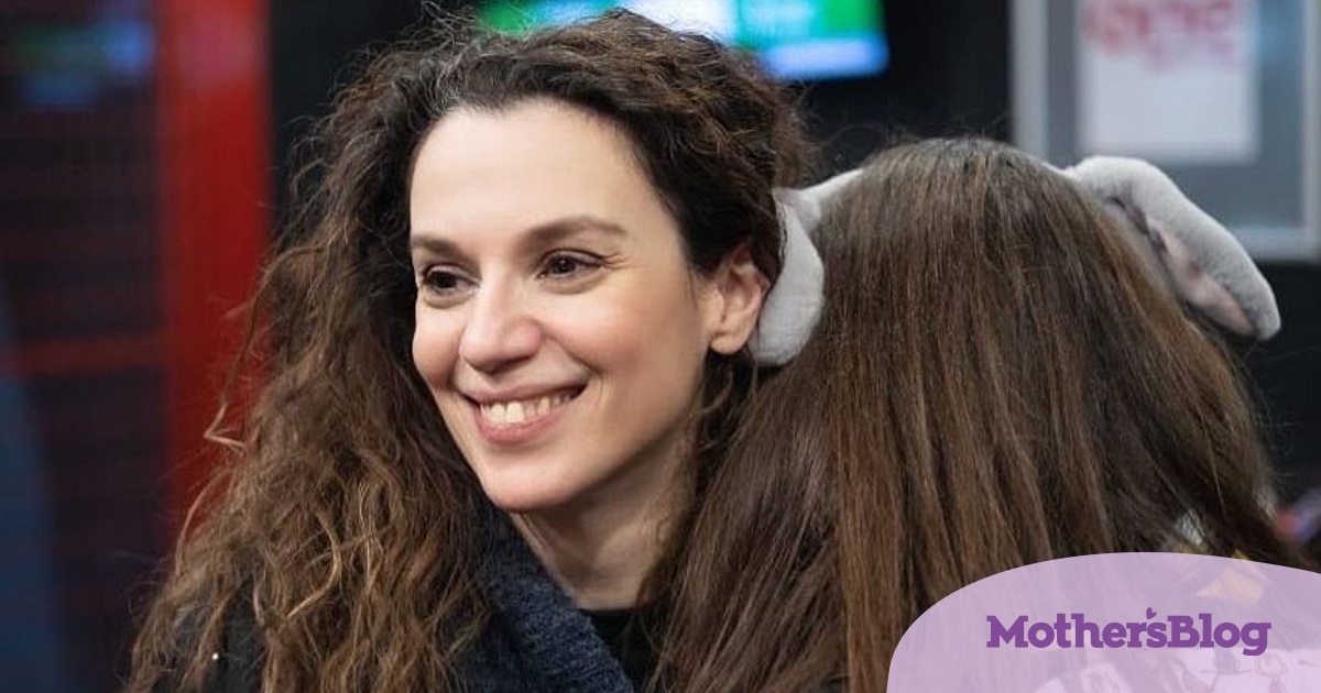 Πέγκυ Τρικαλιώτη: Η κόρη της τη φωτογράφισε στο πλατό - Το σχόλιό της ...