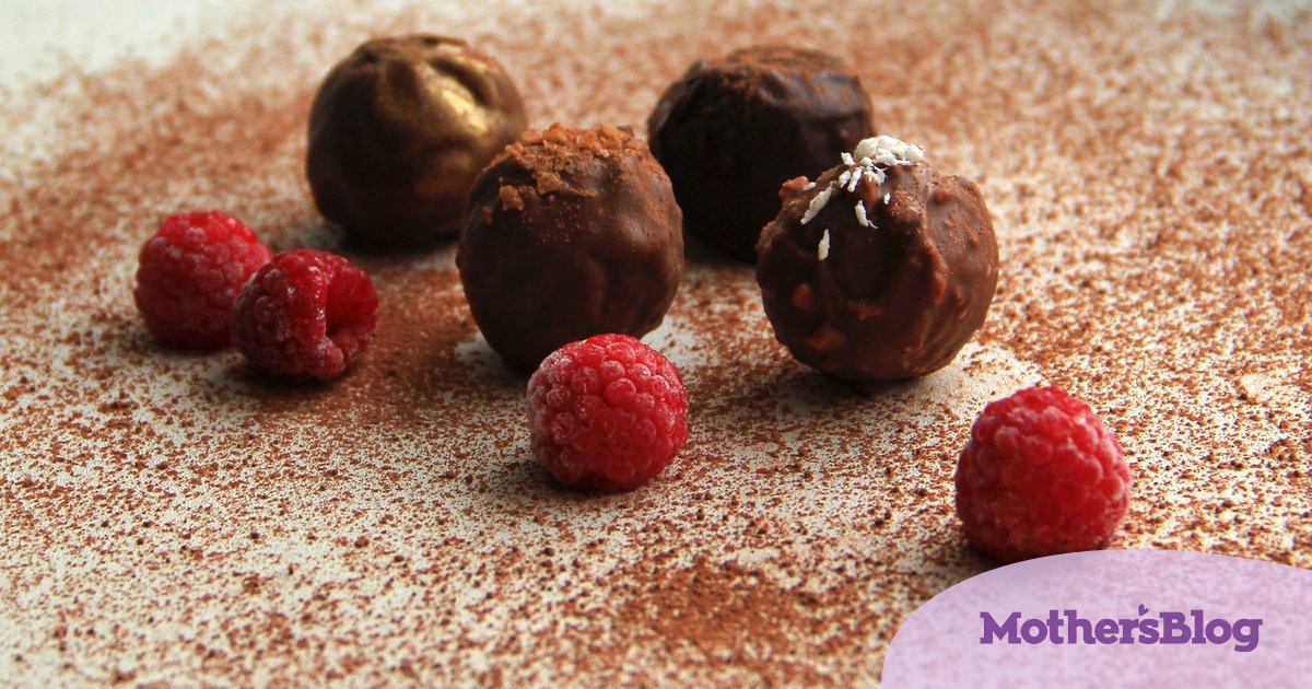 Φτιάξε τα πιο νόστιμα τρουφάκια με σμέουρα και τριμμένη καρύδα σε λίγα ...